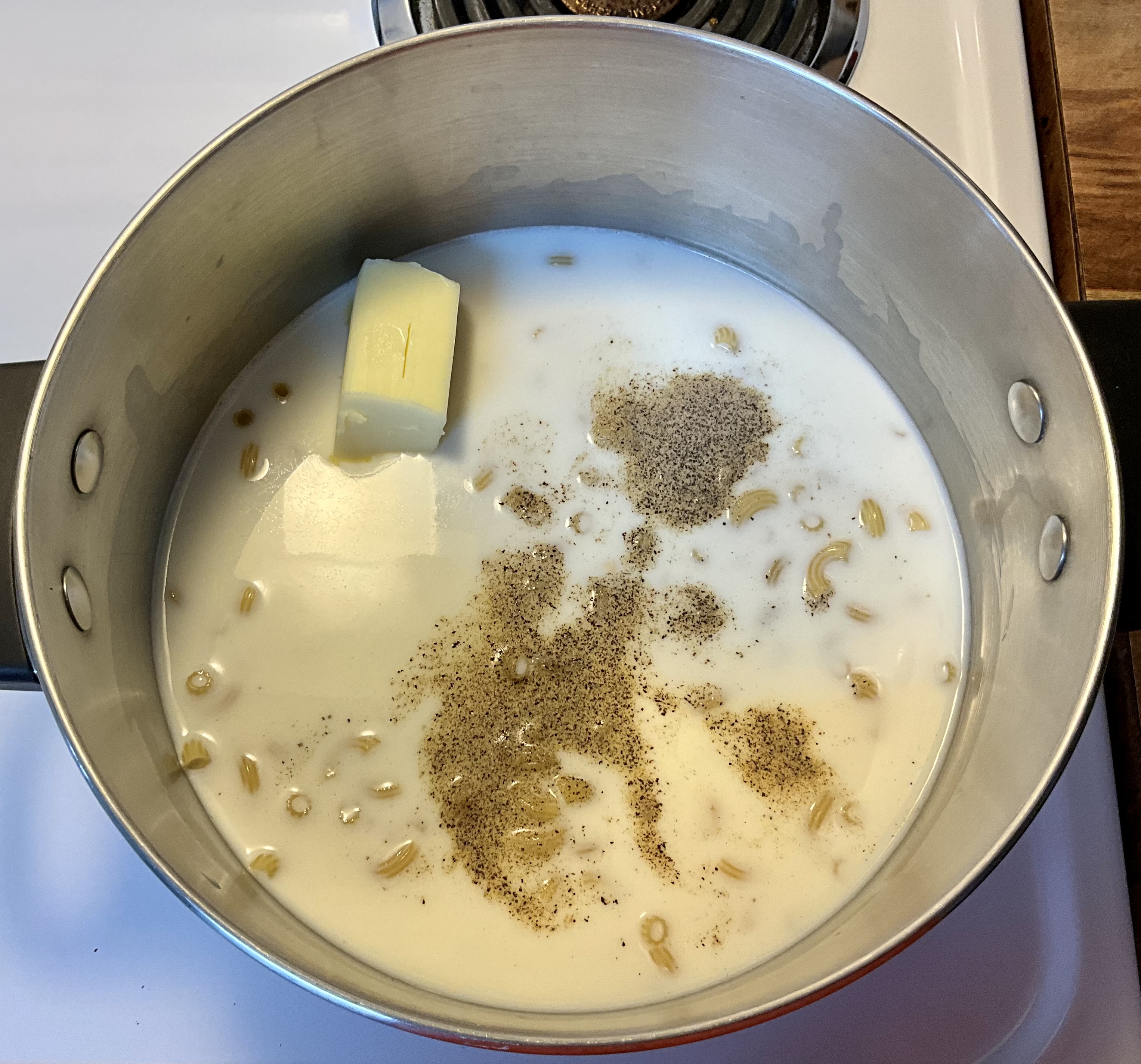 Stovetop Creamy Milk Macaroni Cheese